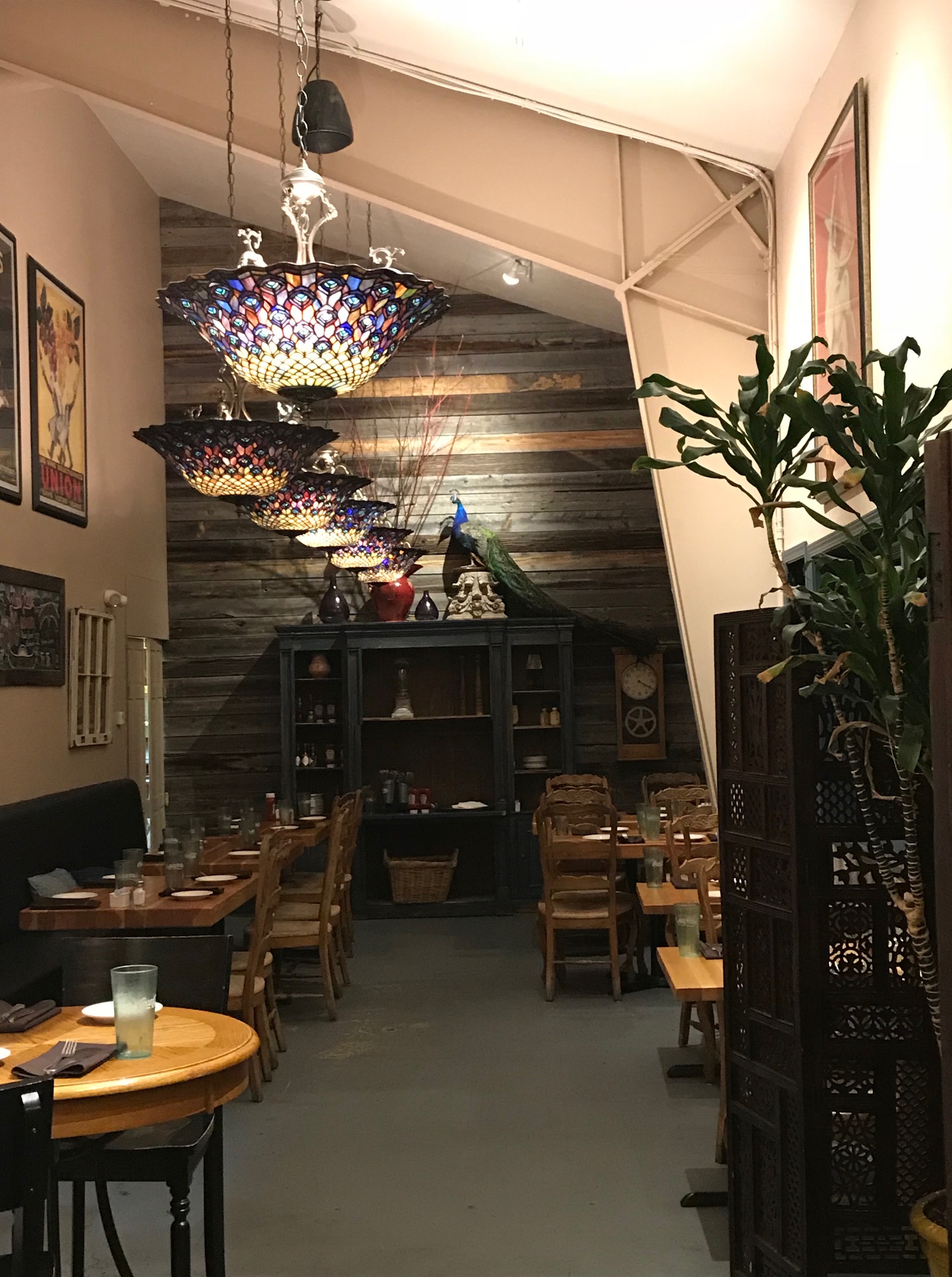 Windy Ridge Café – Peaches to Apples