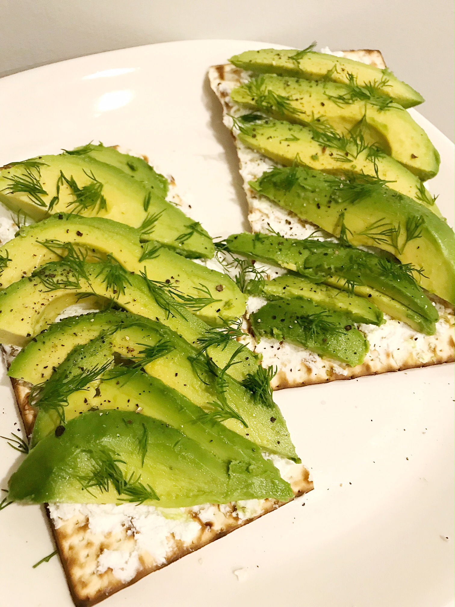 Snickity Snack: Avocado and Goat Cheese Matzah – Peaches to Apples