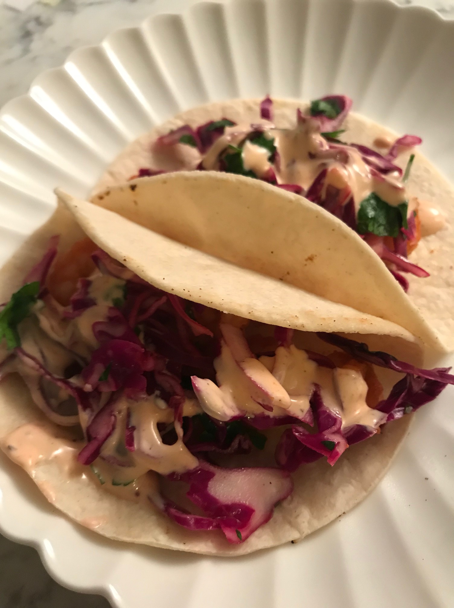 Shrimp Tacos with Slaw and Sriracha Ranch – Peaches to Apples