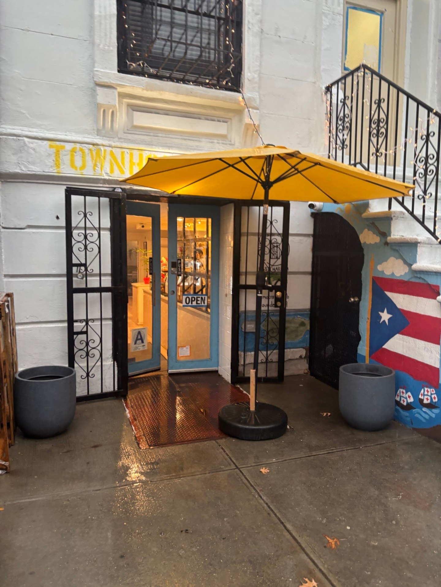 Townhouse Cafe – Peaches to Apples